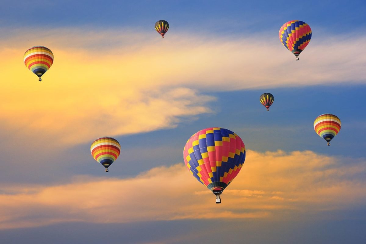 Sky Balloons – Print A Wallpaper